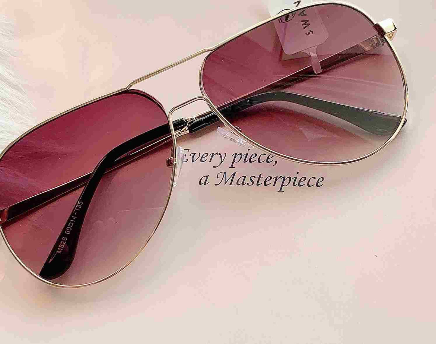 Swanky red round lens shades – Andvogue